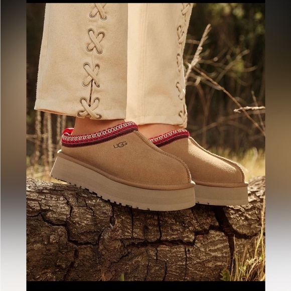 UGG | Shoes | Ugg Tazz Suede Platform Slipper Clogs | Poshmark